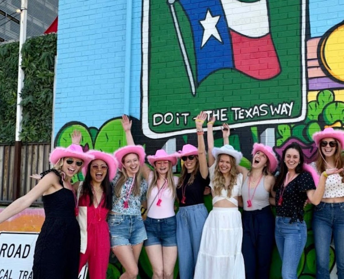 Plan Your Bachelor or Bachelorette Party in Austin | Pedal Pub